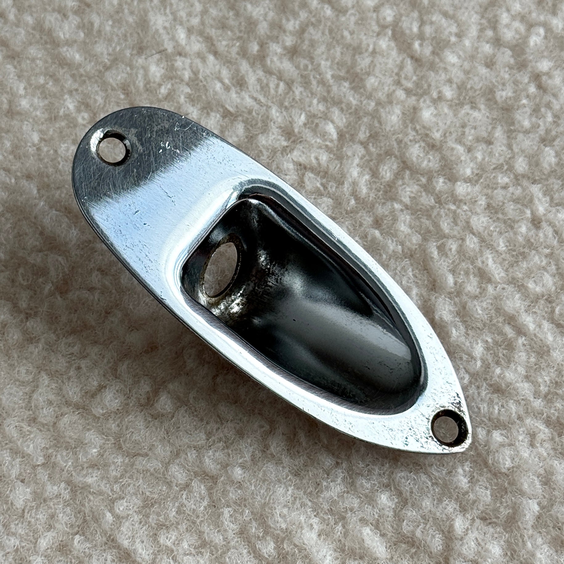 Vintage Strat® Jack Plate in Chrome – Realistic Relics