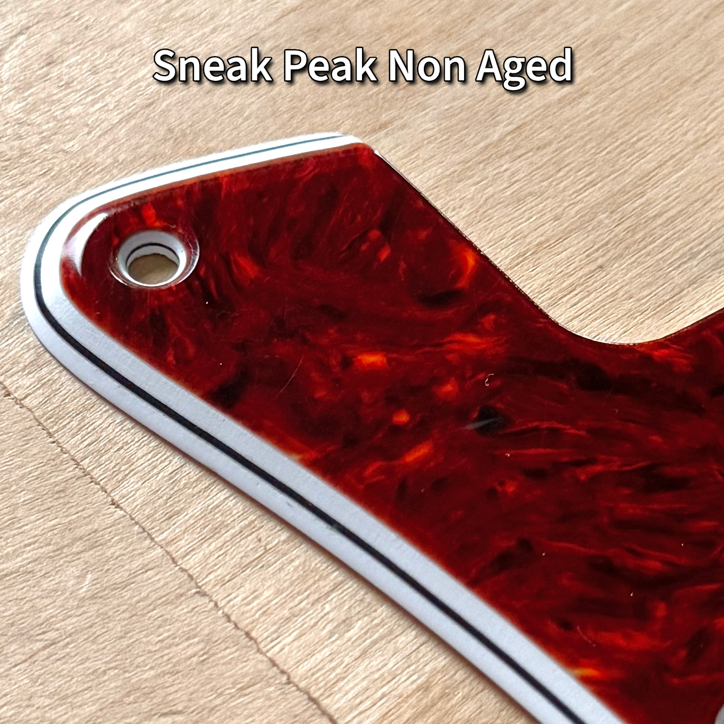 Limited • 1962 Strat® Celluloid Tort Pickguard – Realistic Relics
